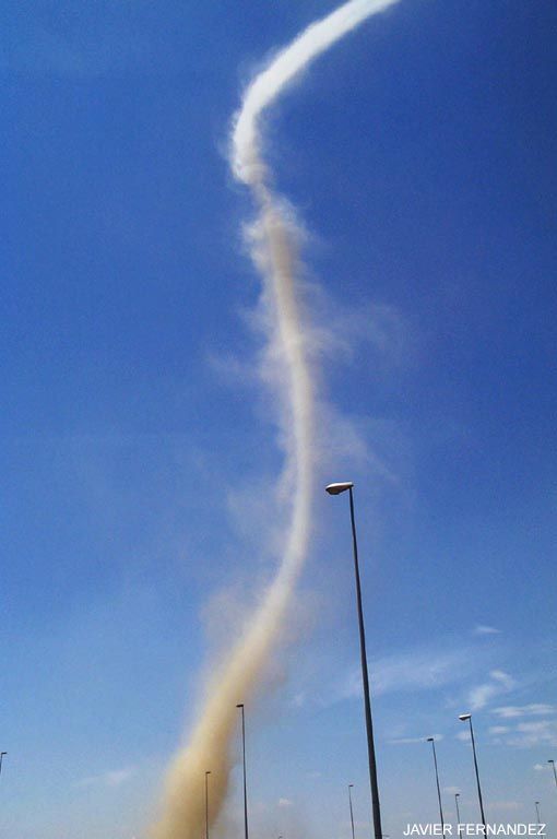 Torbellino de arena en Granada