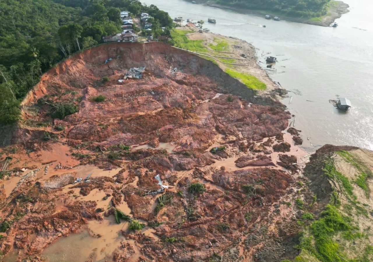 A seca no Amazonas: primeiro os rios sumindo e agora dezenas de casas ...