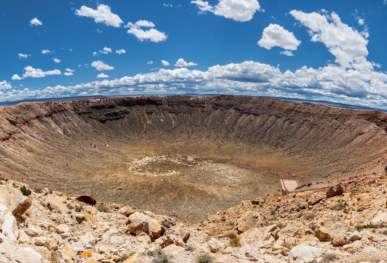 L'enorme e sorprendente cratere formato da un meteorite caduto sulla ...