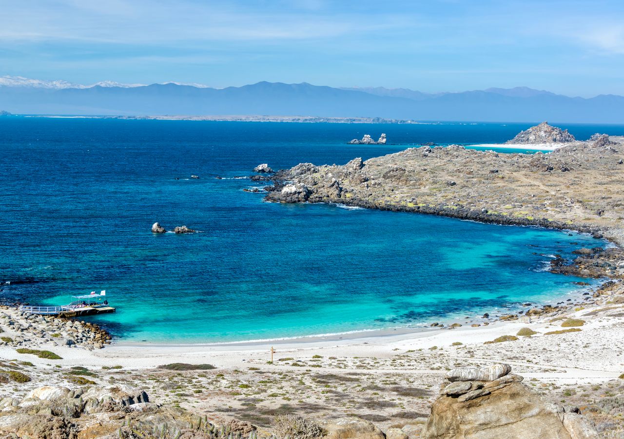 Así es Punta de Choros: el pequeño y aislado poblado costero en el ...