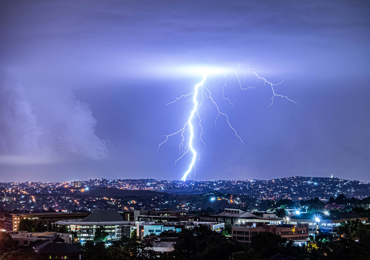 Como os raios surgem? A ciência revela um mistério em cadeia