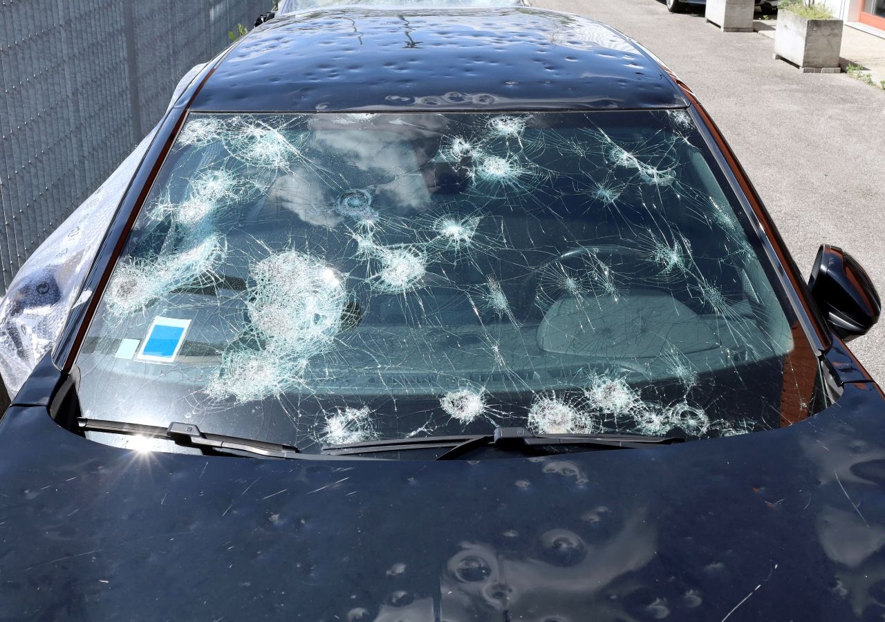 Come proteggere la tua auto durante una violenta grandinata?
