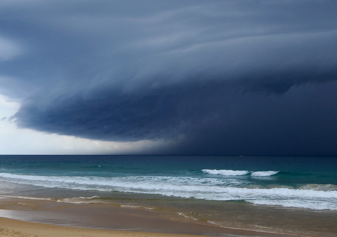 What are the differences between a DANA and a storm?