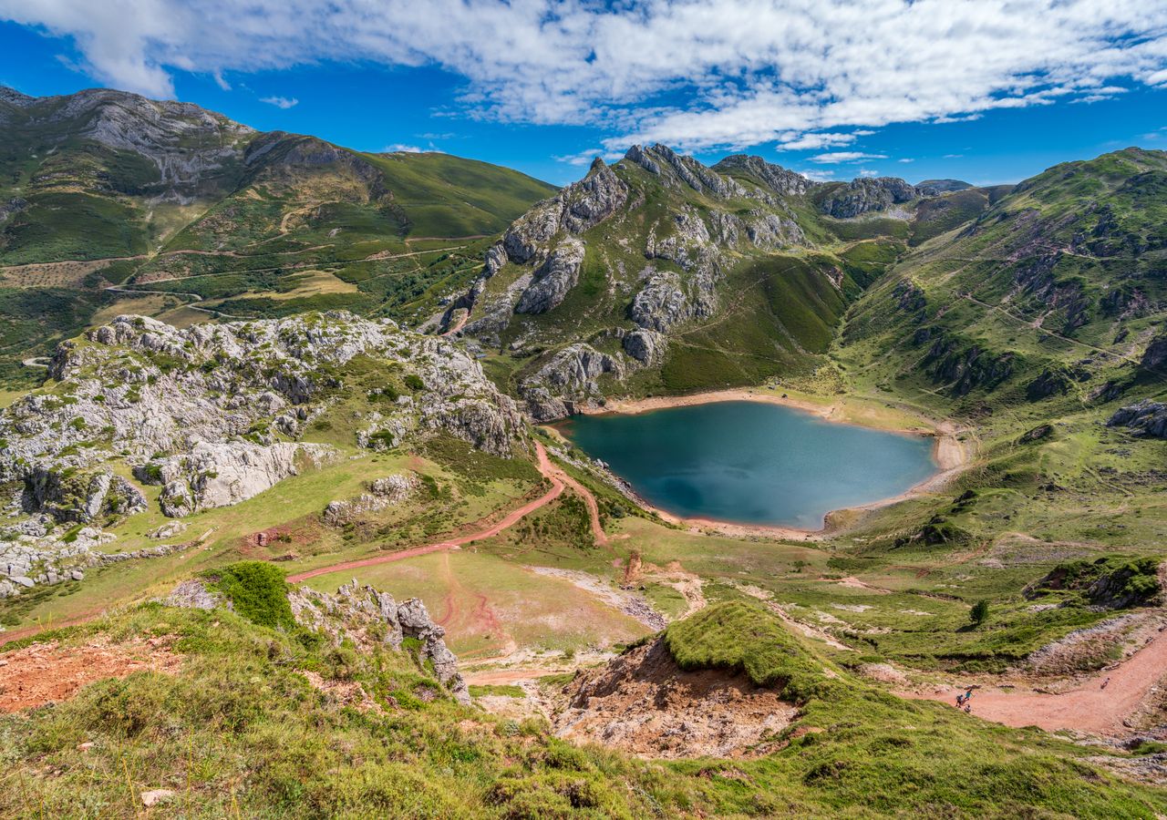 Destinos de España a los que viajar este verano si no te gusta ni la ...