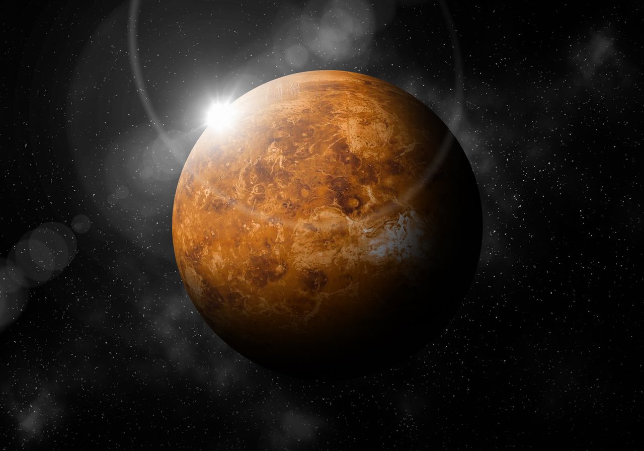 The extreme climate of Venus out of control warns us about our future