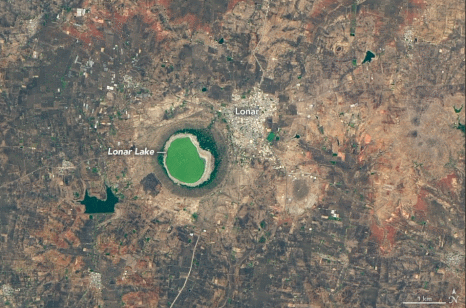 El misterioso lago que cambió de color: de verde a rosado