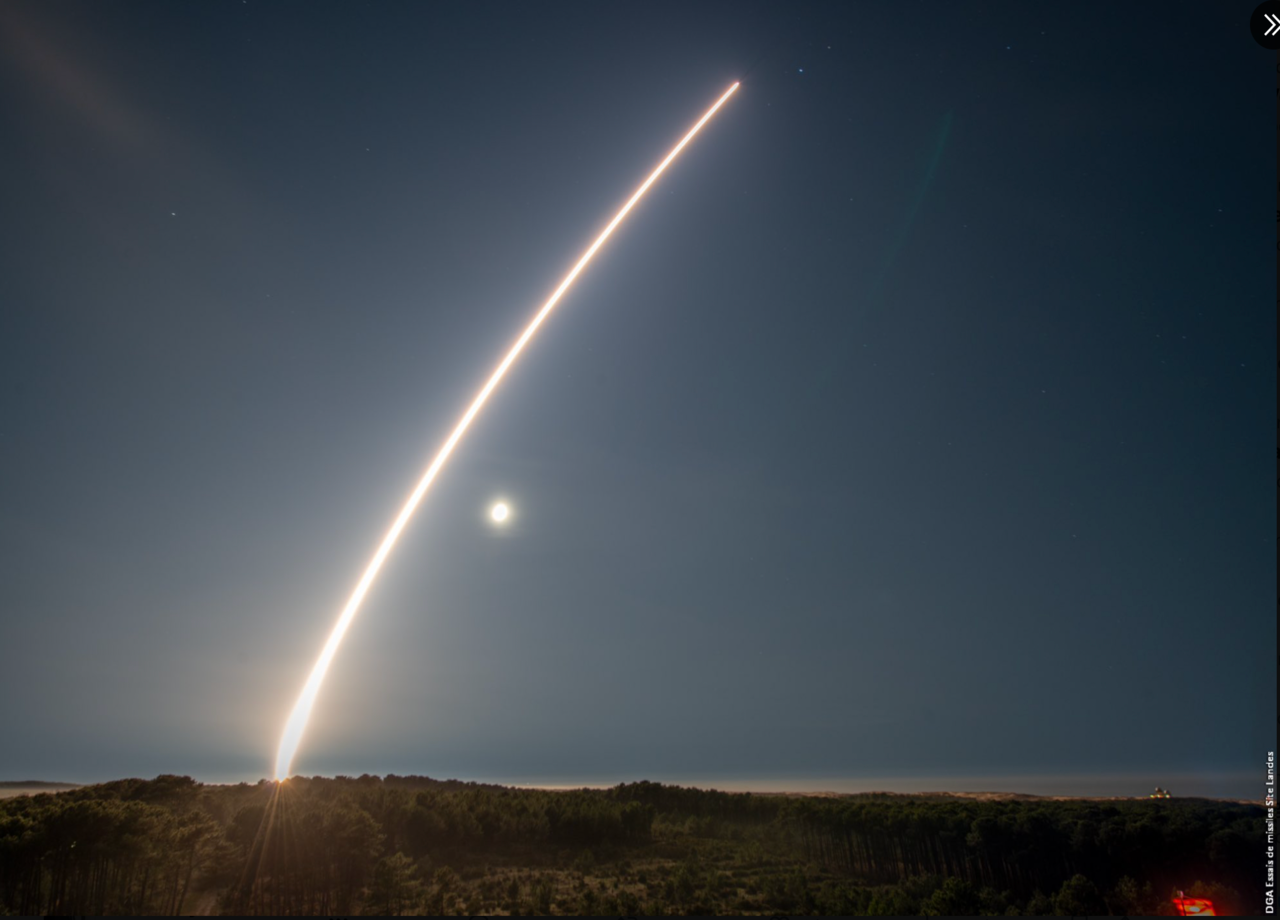  trange Boule De Feu Dans Le Ciel Fran ais Le Tir D essai Du Missile