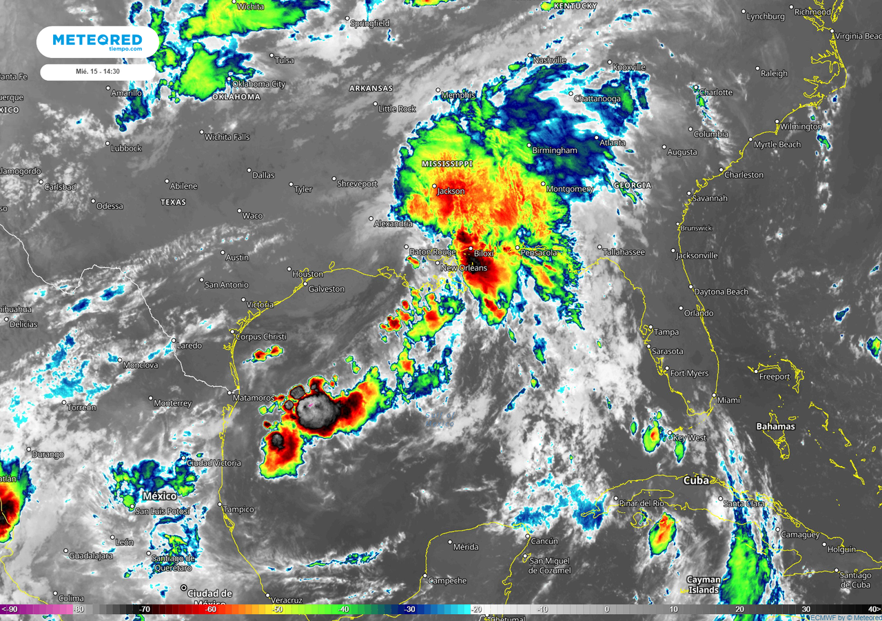 Furacão Nicholas implacável no Texas e no Louisiana