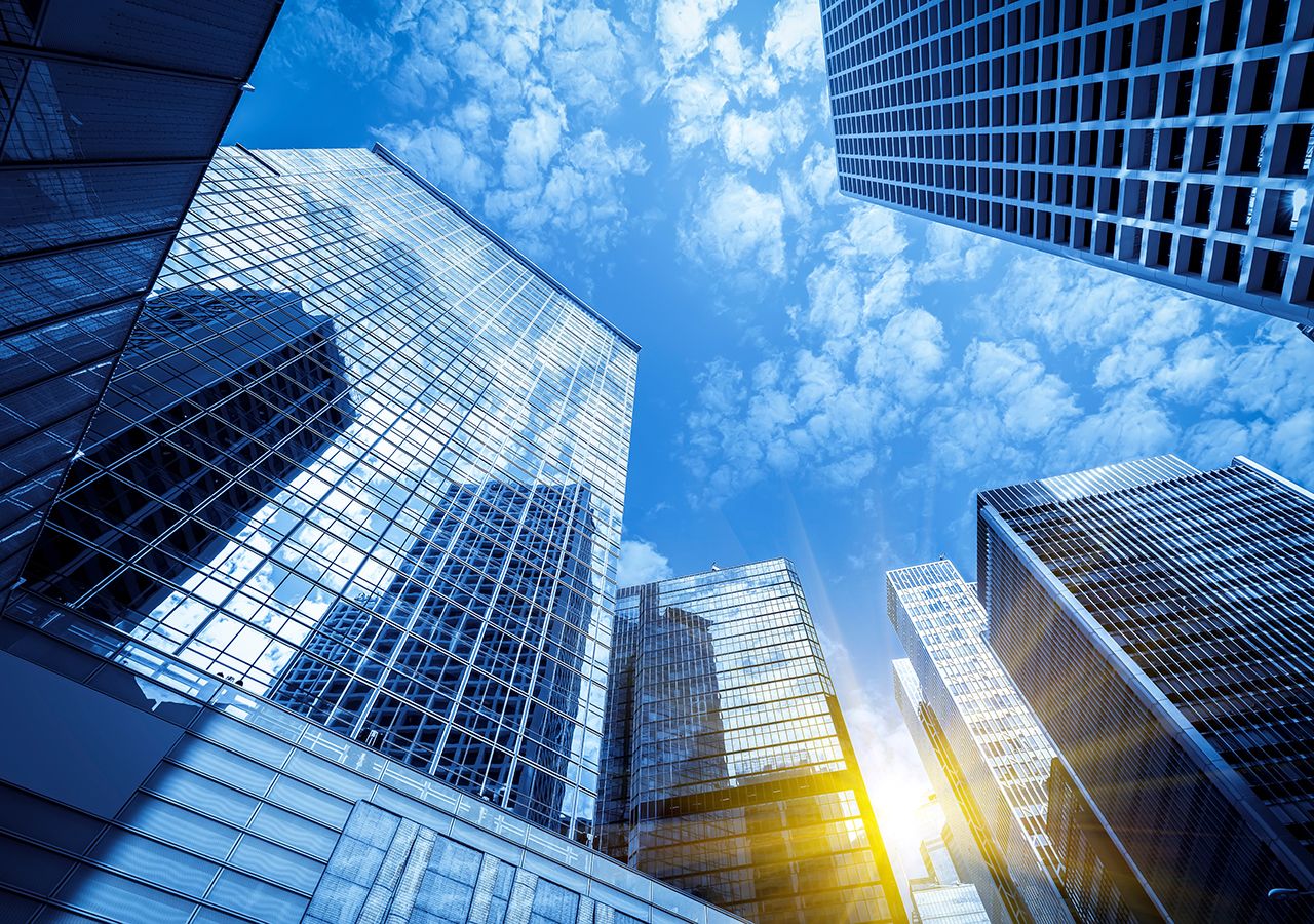 Hallaron un nuevo material para refrigerar edificios ¡sin uso de energía!