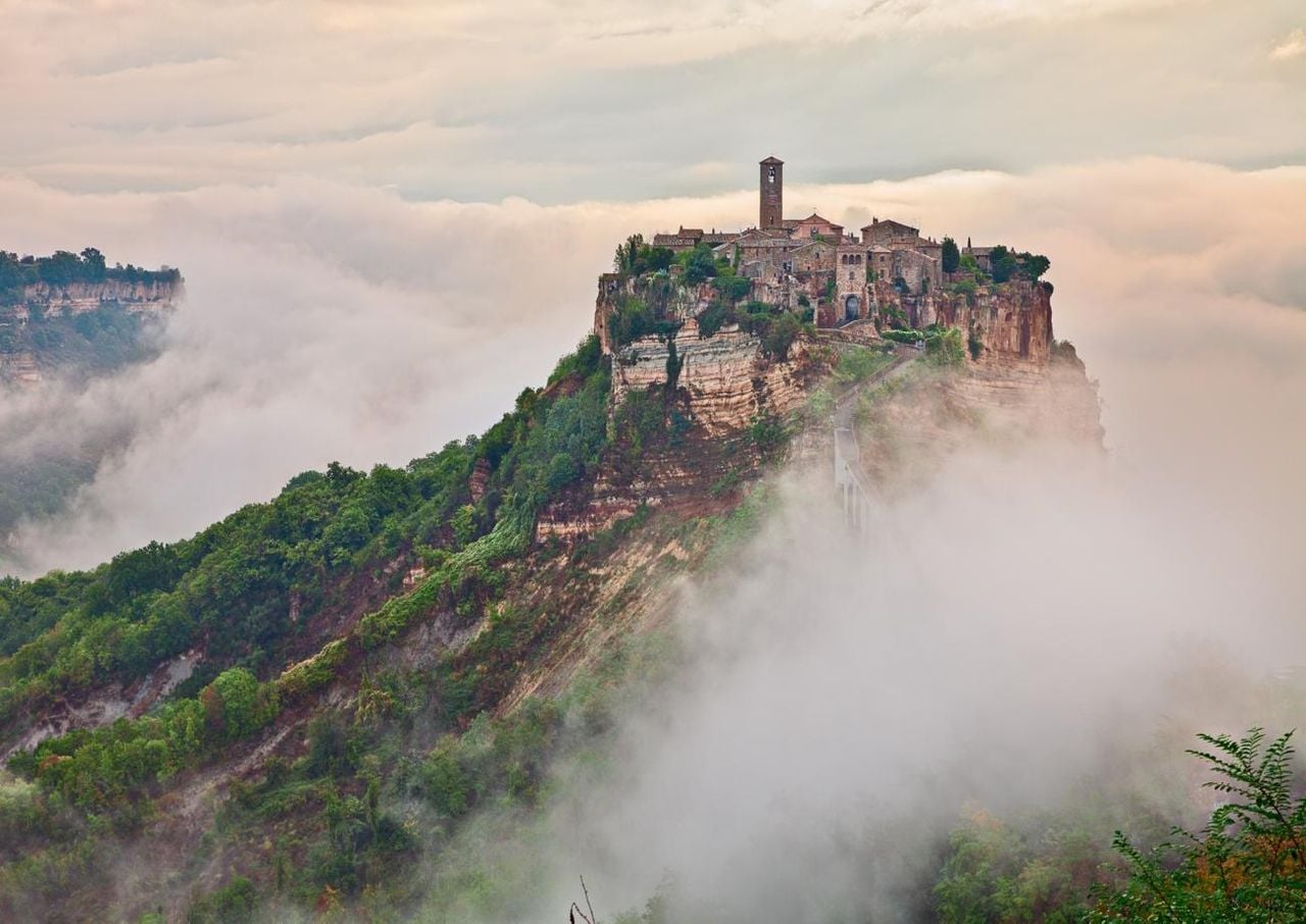 Il borgo che sfida il tempo sospeso tra cielo e terra, nel Lazio: è una ...