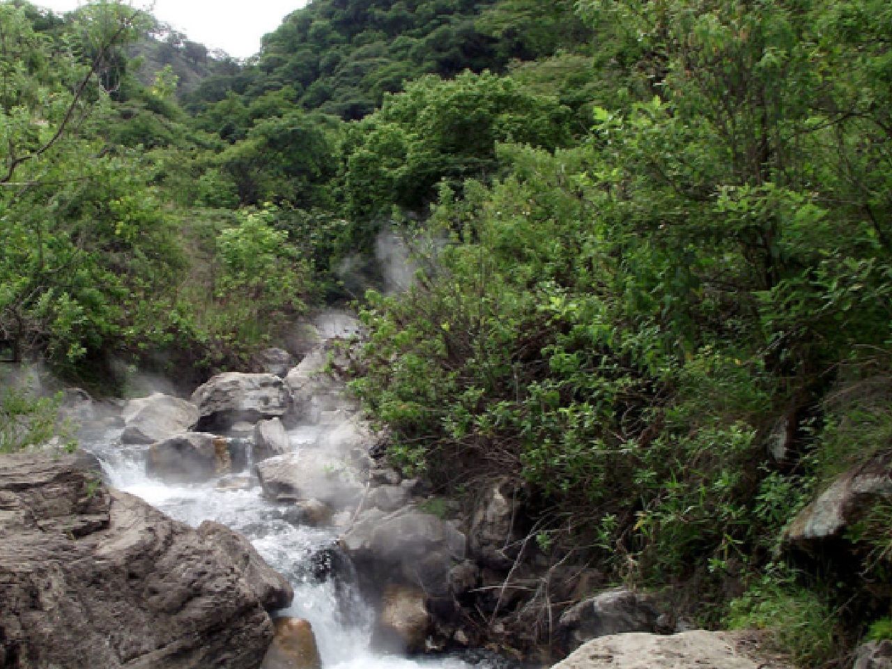 Pocos turistas lo visitan, pero este insólito paraje es oficialmente ...
