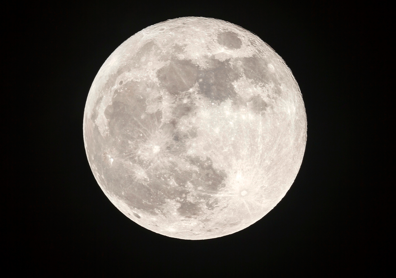 La luna llena de agosto 2025 es inminente, así brillará la imponente ...