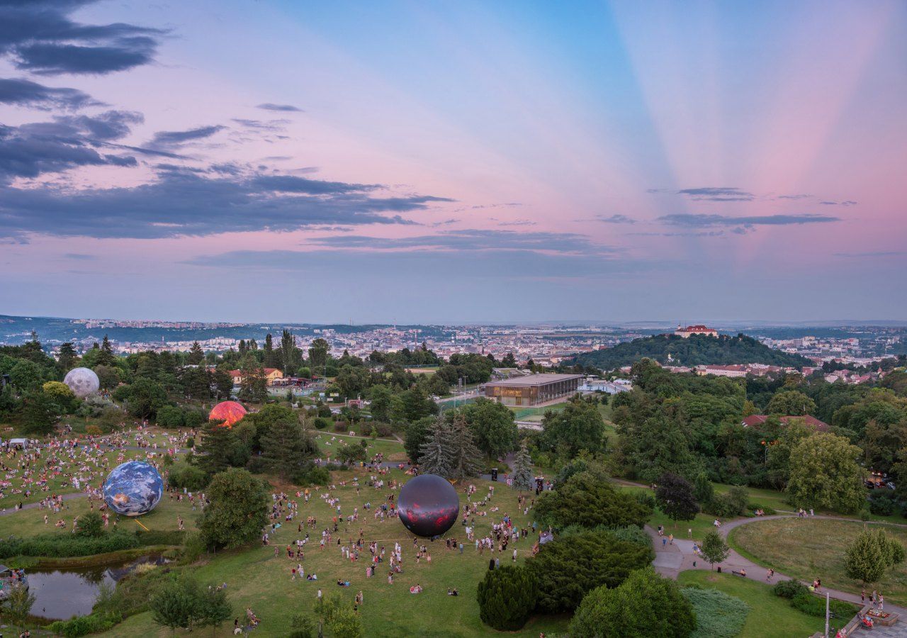 NASA shows anti-crepuscular rays that appear by surprise at an ...