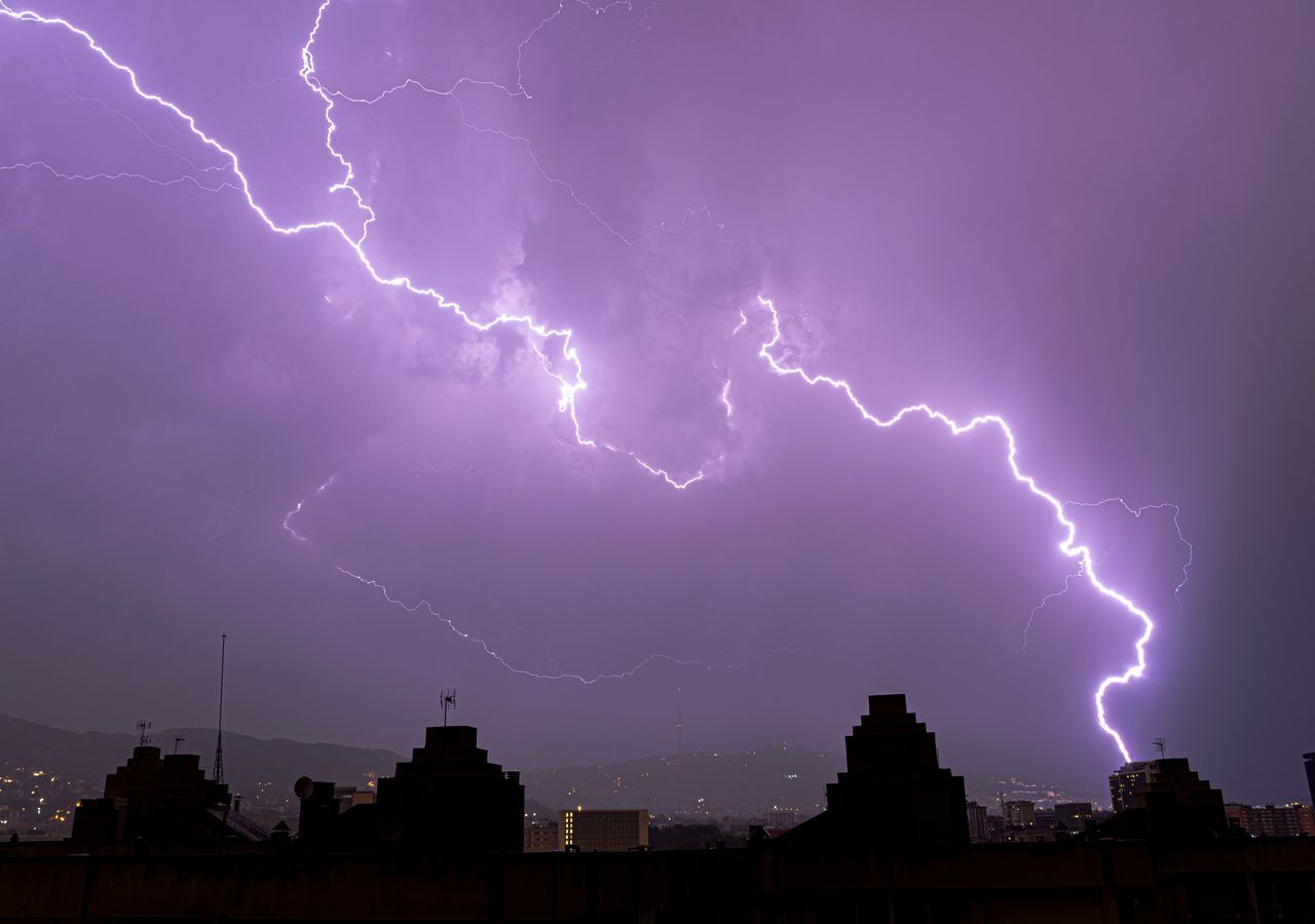 Mañana las temperaturas bajarán 10 ºC y habrá tormentas fuertes con ...