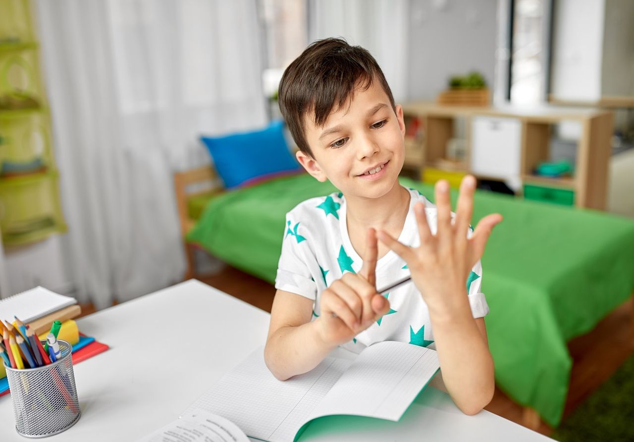 A New Study Reveals: Why Counting on Your Fingers Improves Our Math Skills