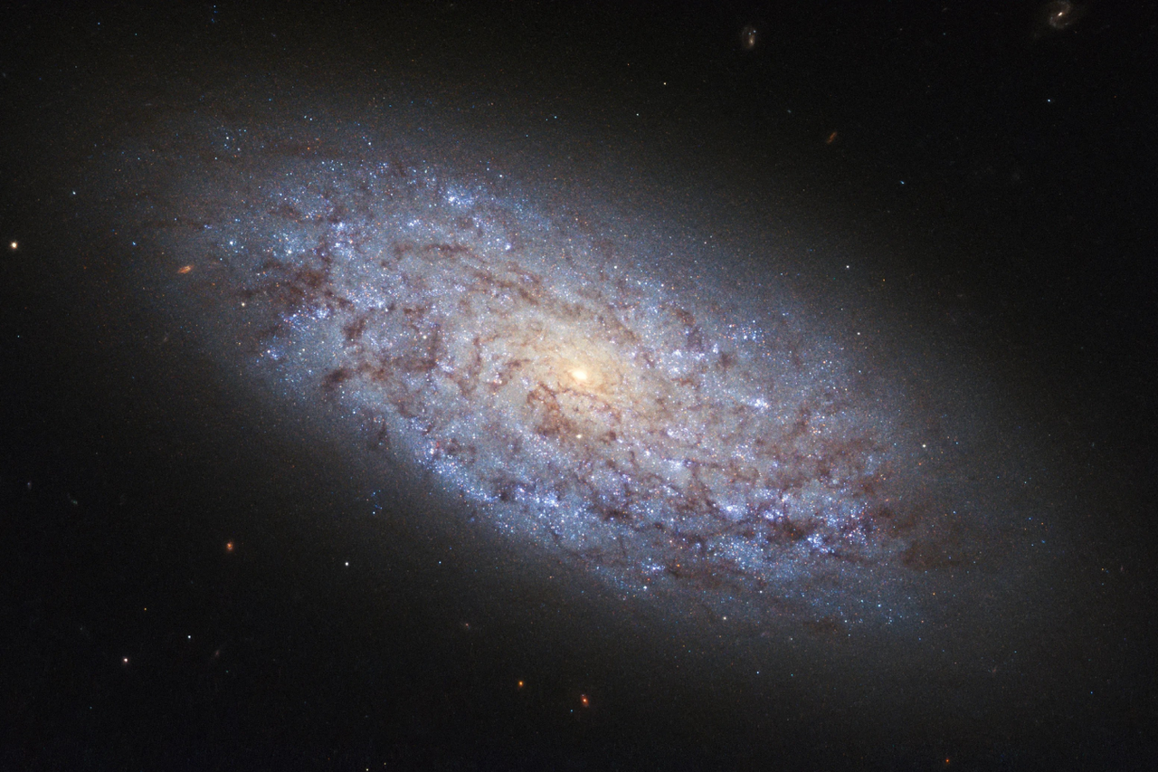 A New Hypothesis Suggests That Dark Matter Is Composed of Different ...