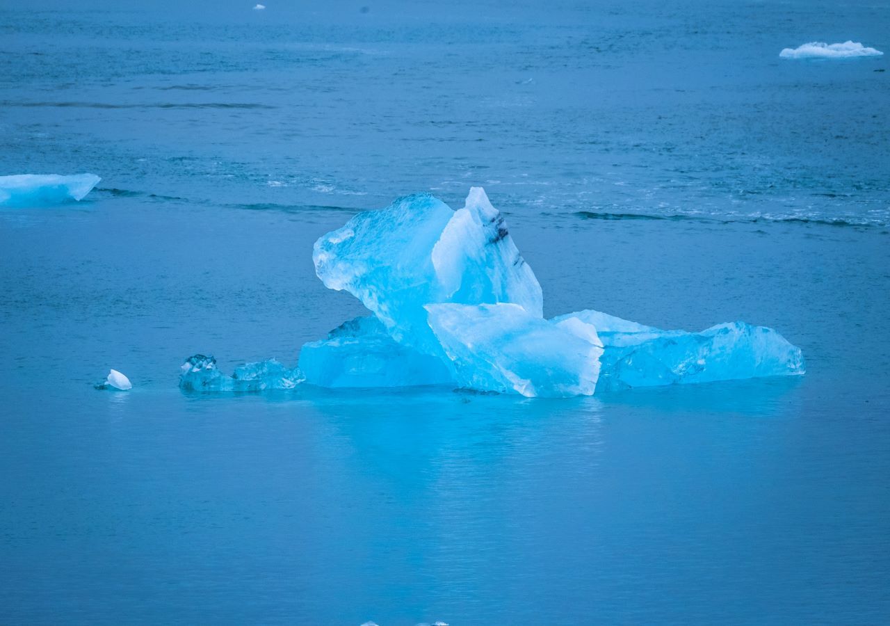 Perennial Arctic ice pushed into melt zone by record winter winds