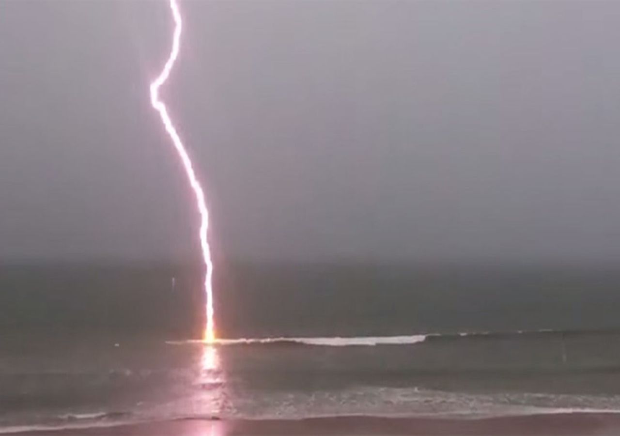 Why don't lightning strikes in the sea kill the fish?