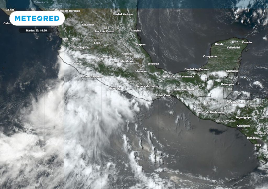 Posible formación ciclónica en el Pacífico y onda tropical 14, ¿qué efectos tendrán en México?
