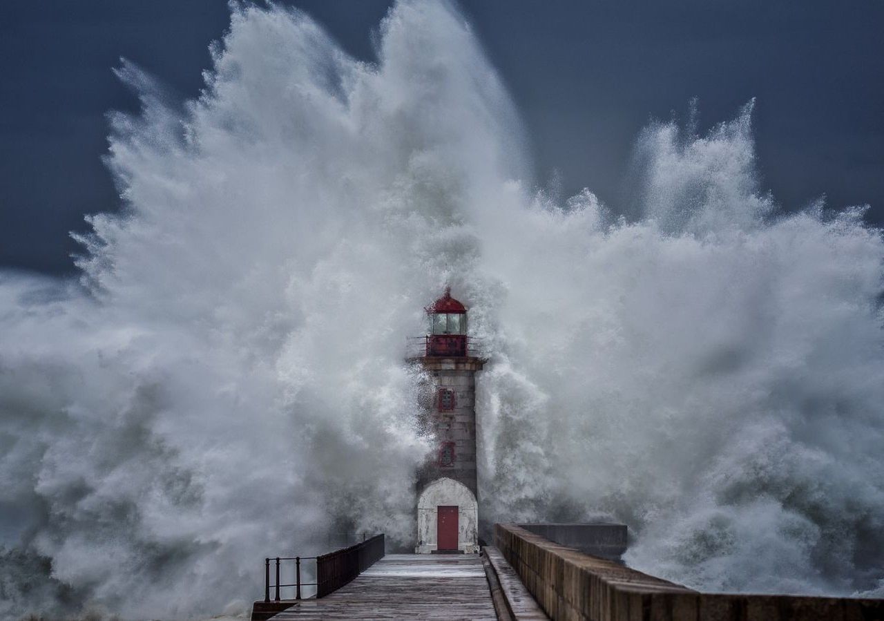 Questi sono i punti del Mediterraneo dove le onde possono raggiungere ...