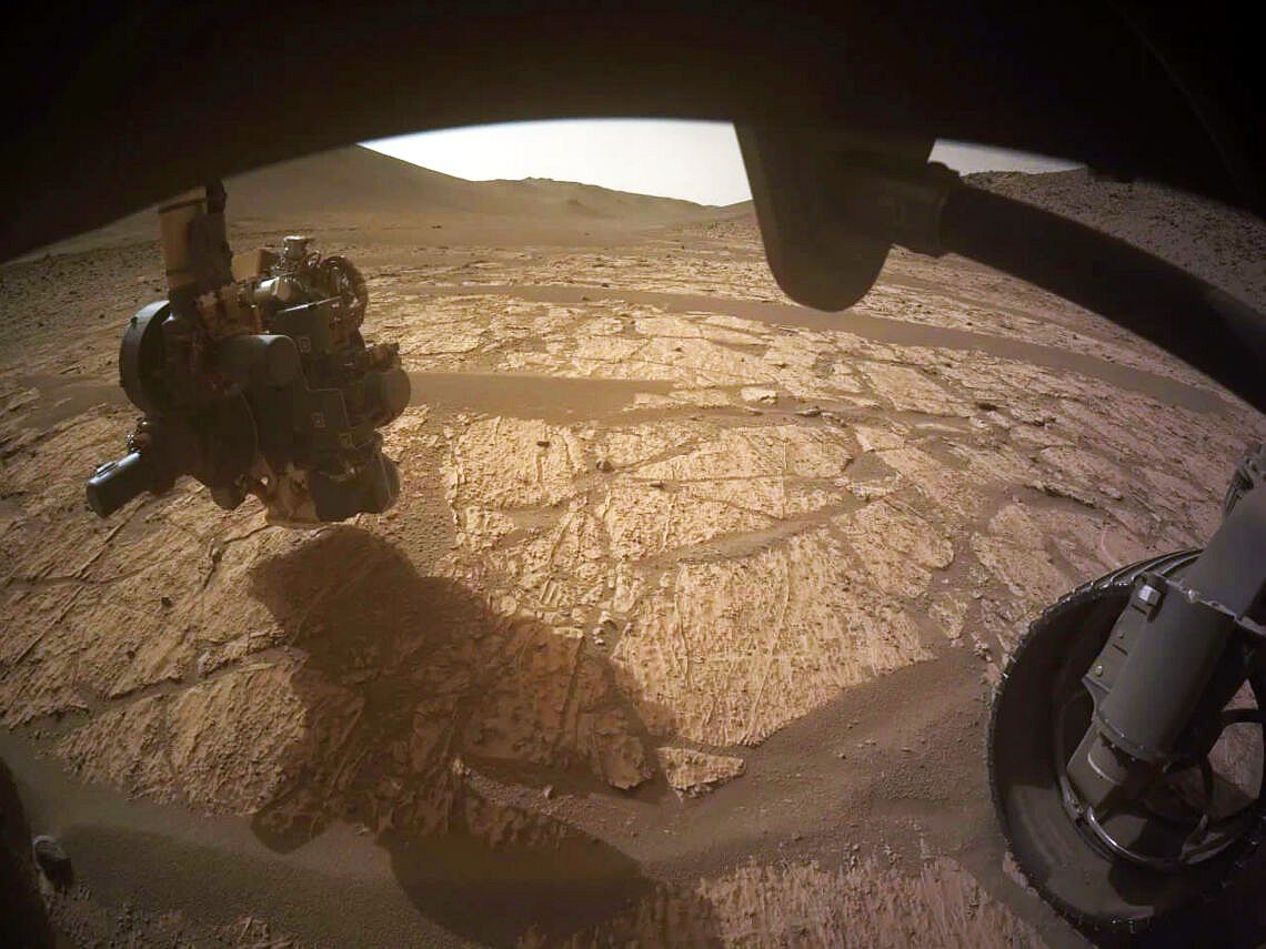 Le rover Persévérance découvre et analyse de mystérieuses roches d'une ...
