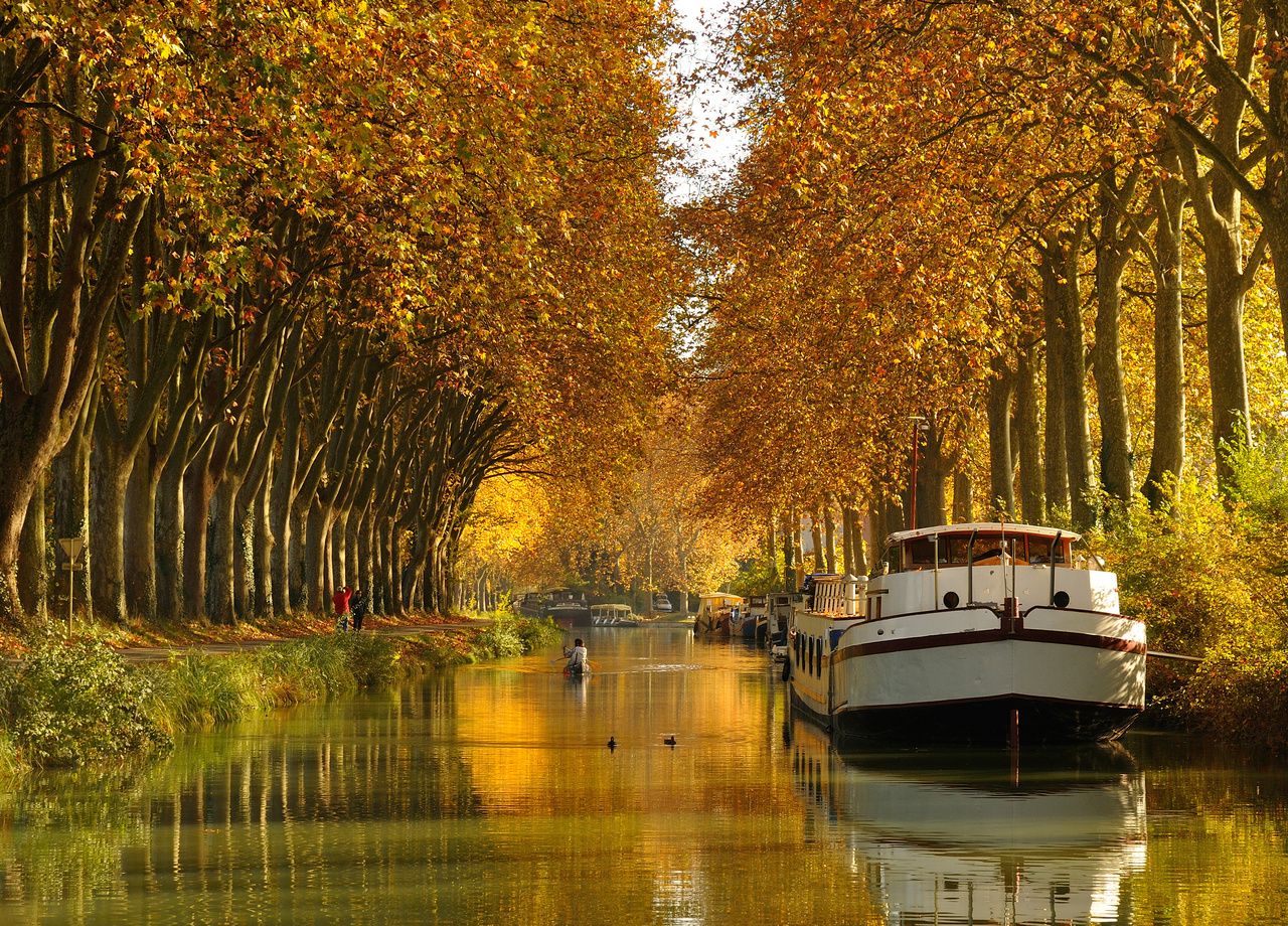 Sécheresse en France : la navigation suspendue sur le canal du Midi ...
