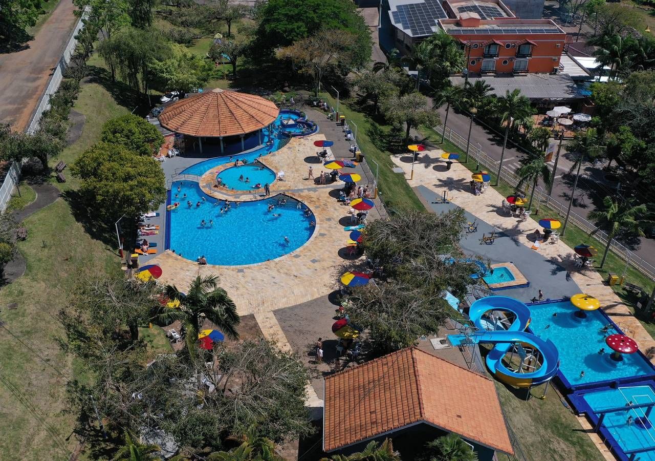 Parque Termas Termais ÁGUAS TERMAIS NATURAIS Nas PISCINAS Com ÁGUAS