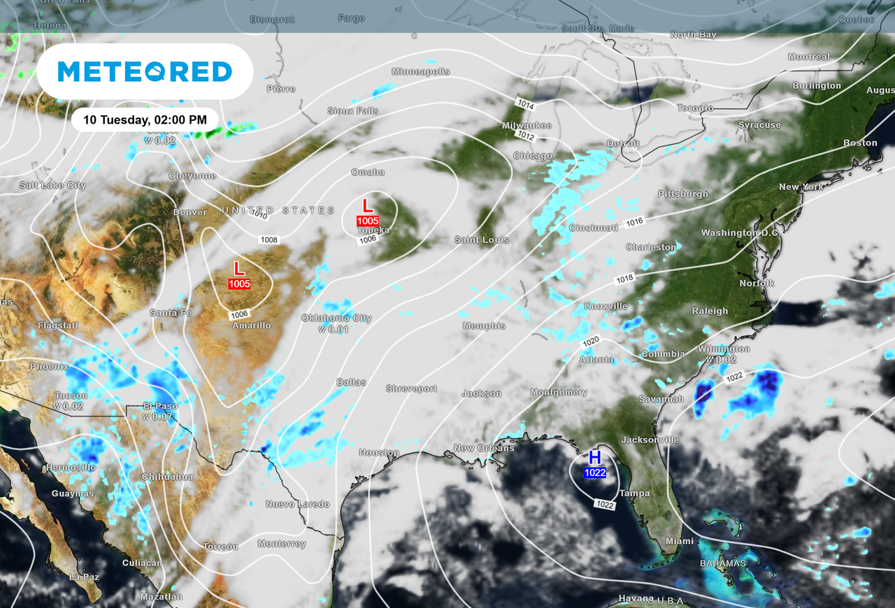 Severe Weather Risk Expands Across Plains and Midwest Tuesday: How ...