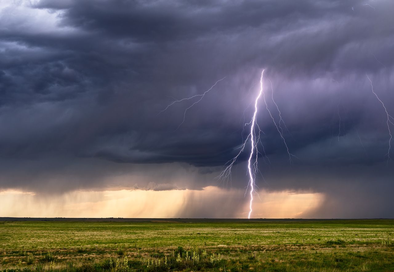 Storm Threat Expands Across Upper Mississippi Valley: Here’s Where Hail ...