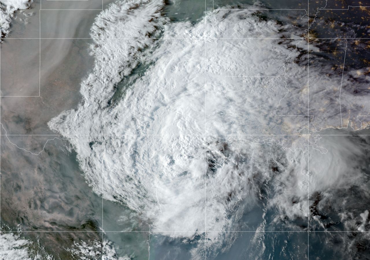 Tempestad Tropical Beta llega a Estados Unidos