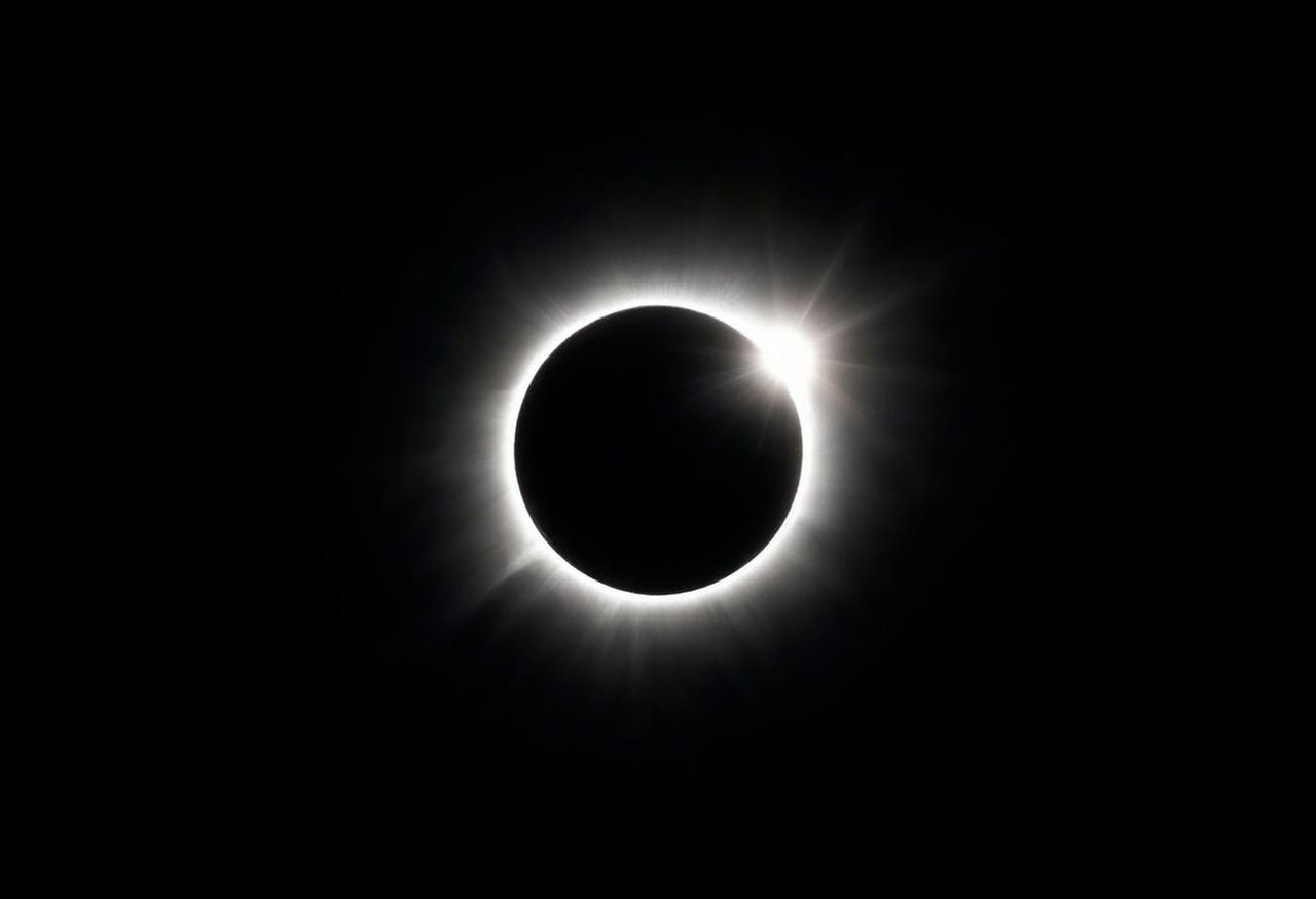 Tra un anno esatto ci sarà una spettacolare eclissi di Sole in Italia ...