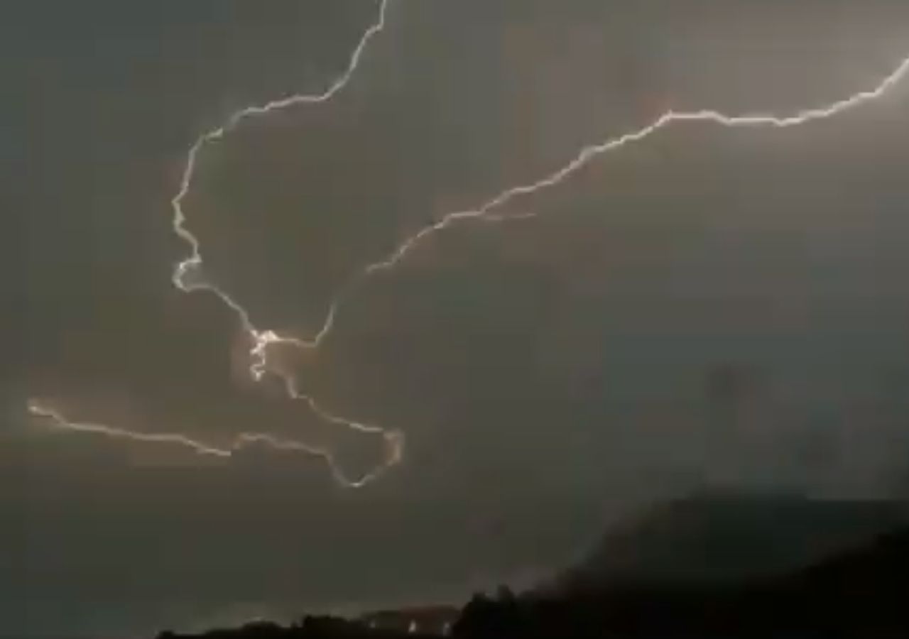 Trovoada e queda de granizo em Portugal: imagens impressionantes!