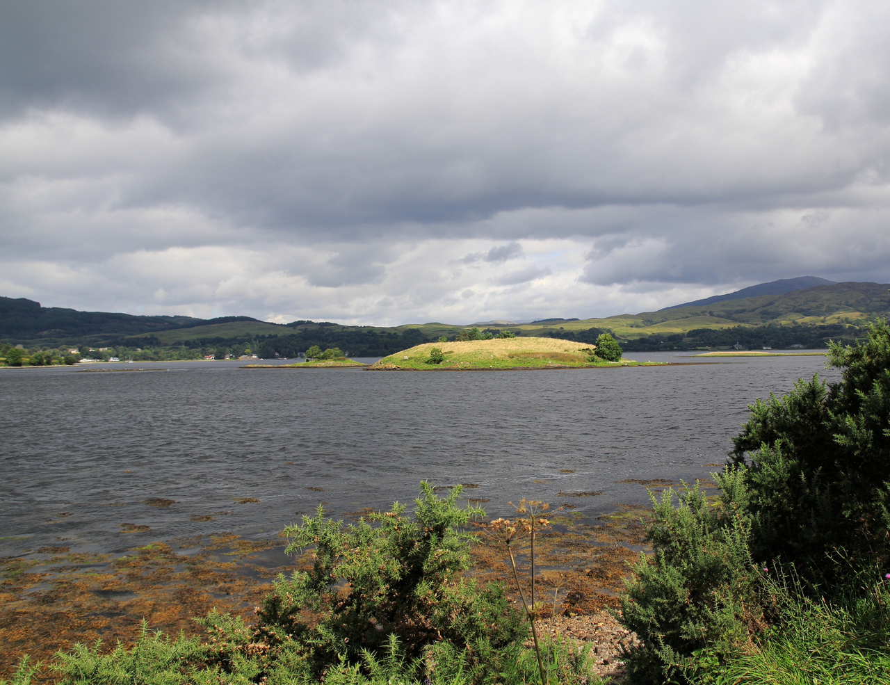 UK weather maps show drastically different week ahead as low pressure ...