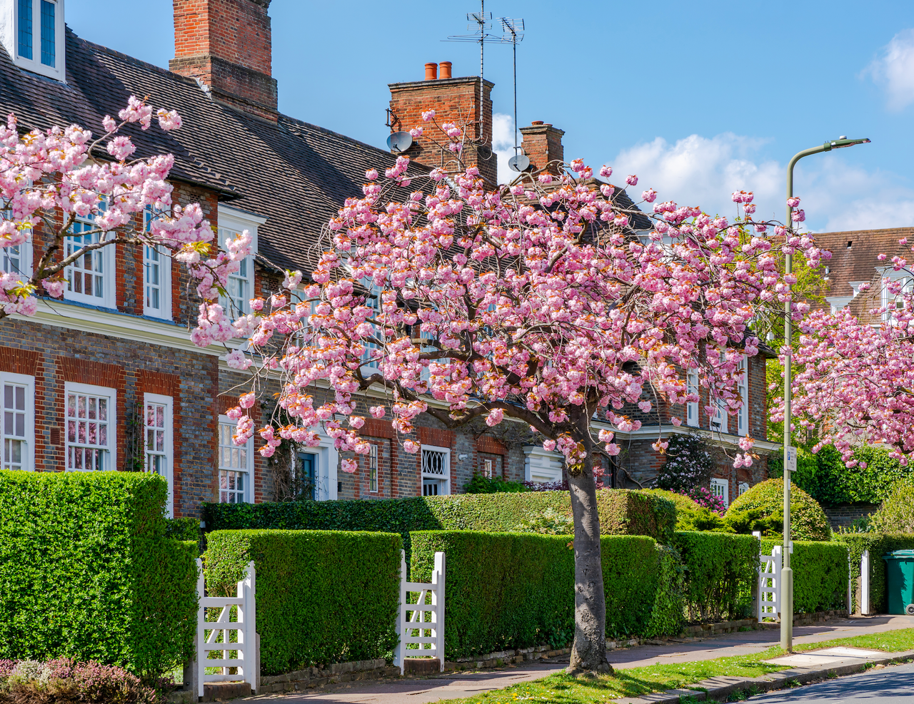 UK Weather: Mid-week warmth, but will how long will the sunshine stay for?