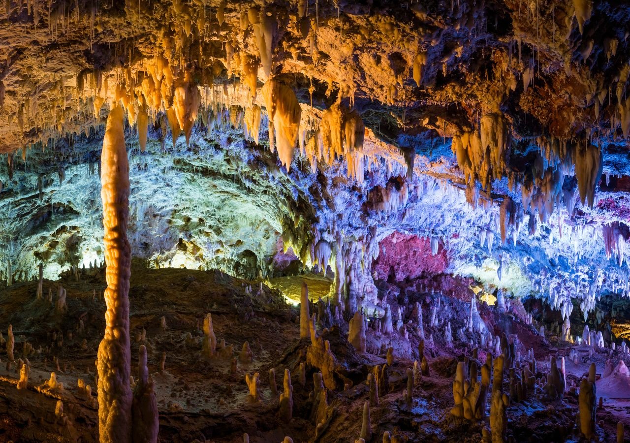 Viaje por las cuevas más alucinantes de España, ¡descúbrelas con nosotros!