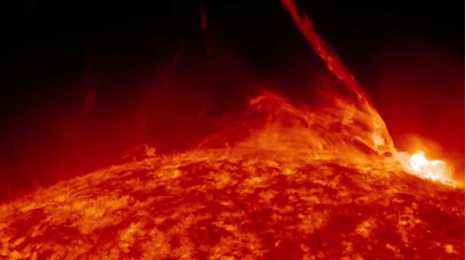 Una erupción solar gigantesca desde SDO