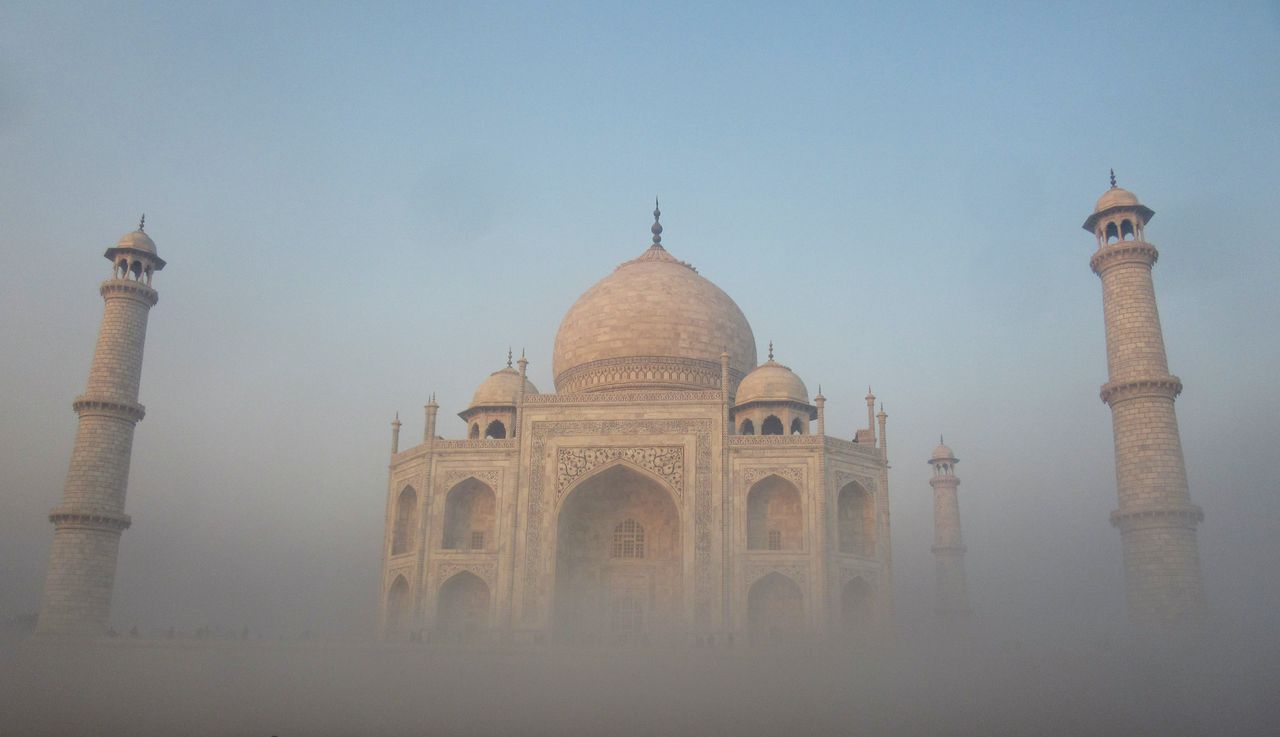 Una tormenta daña al Taj Mahal