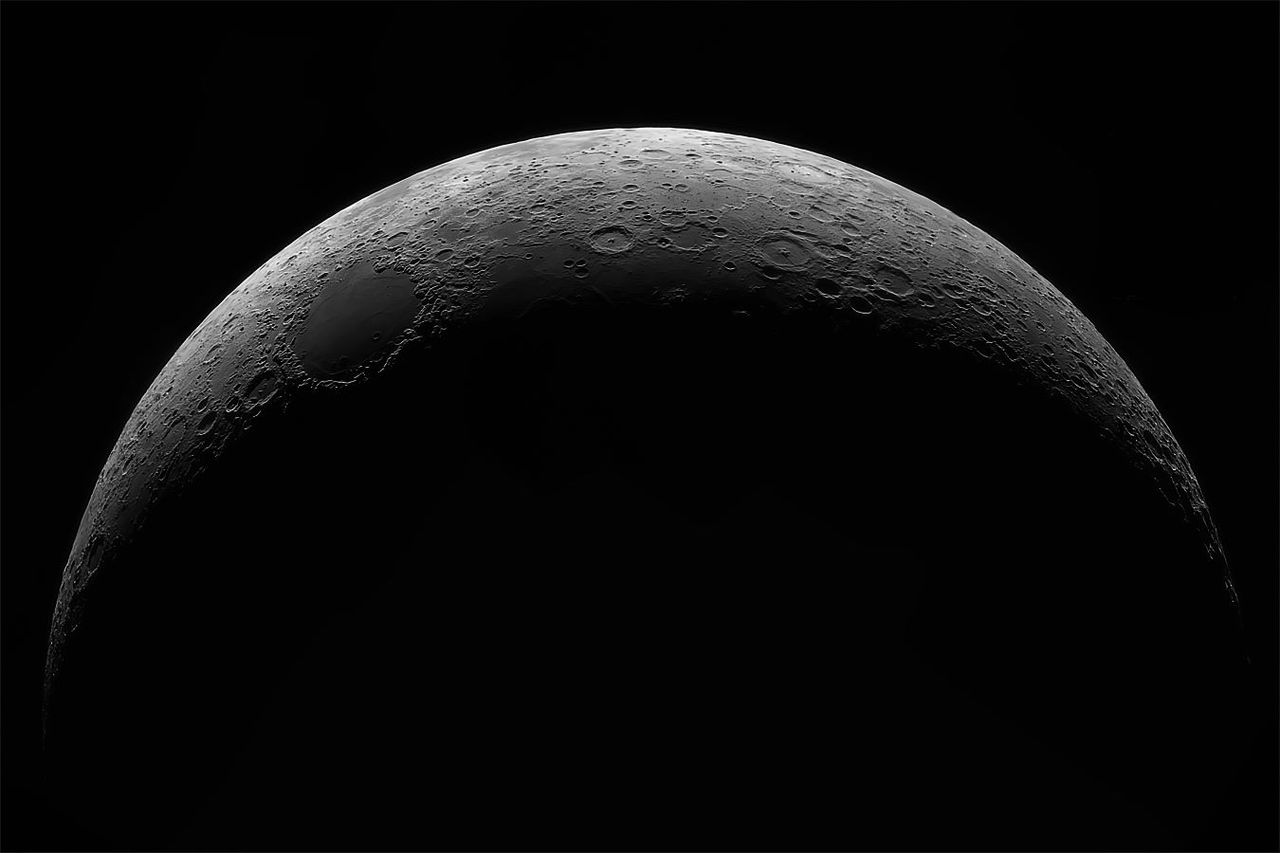 Join the global Moon Observation Night tonight: Discover its secrets ...