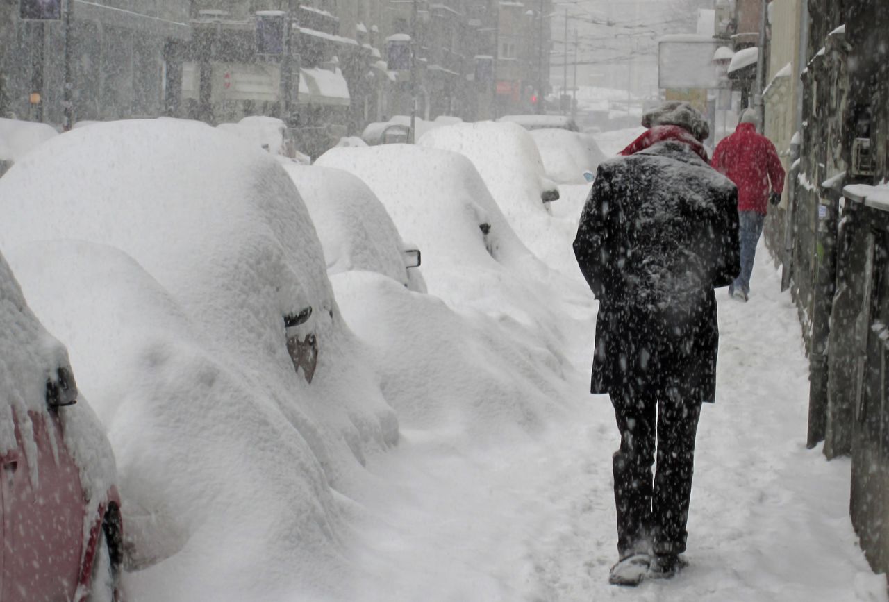 Upper Midwest Winter Storm Brings Blowing Snow, Icy Roads, and ...