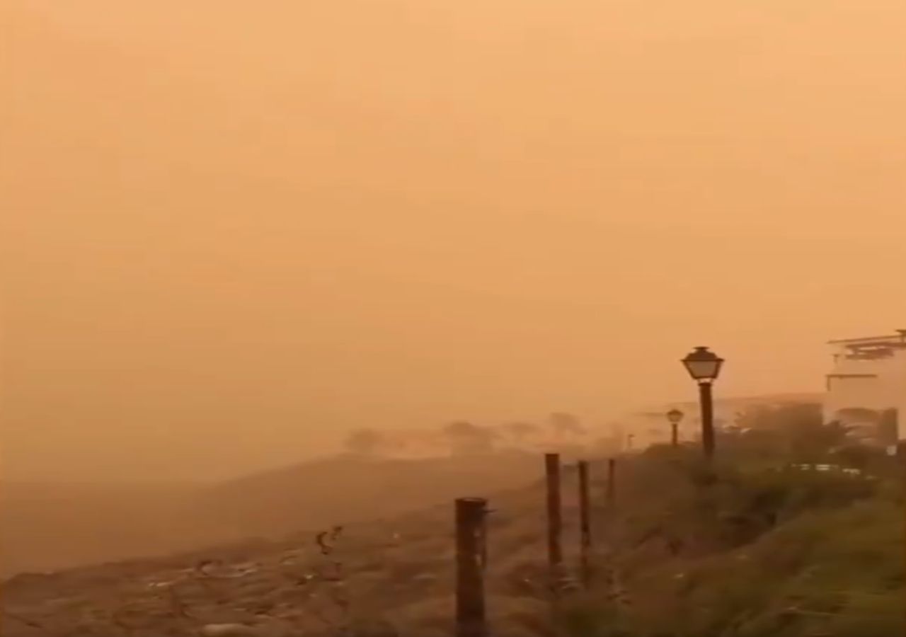 'Calima': impressionantes imagens da tempestade de areia nas Canárias