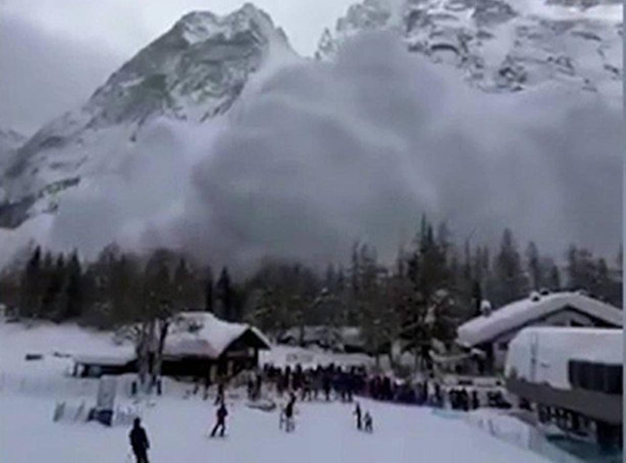 VIDÉO Alpes : une avalanche s’abat sur des skieurs à Courmayeur, risque ...