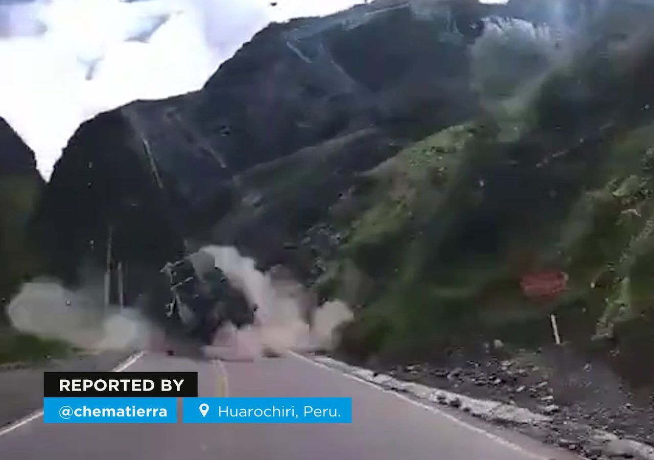 ¡Video impactante! Un deslizamiento de rocas gigantes aplasta por ...