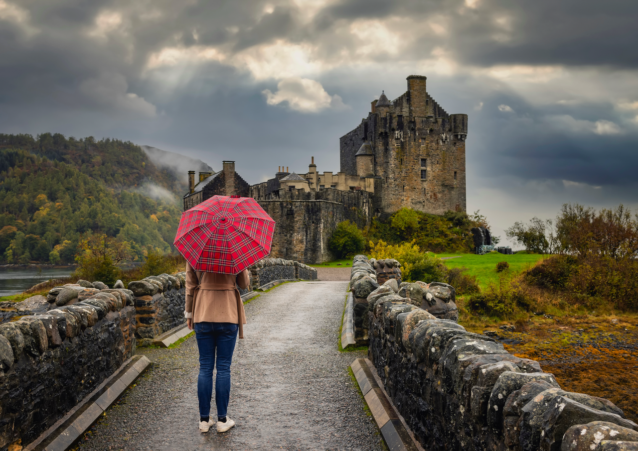 Yellow weather warning issued as heavy rain set to soak northwest UK